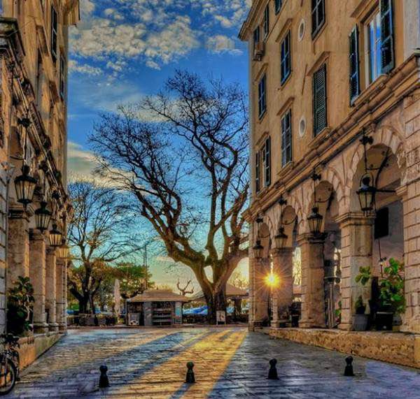 Liston - The most historic place of Corfu Town | CorfuDiary